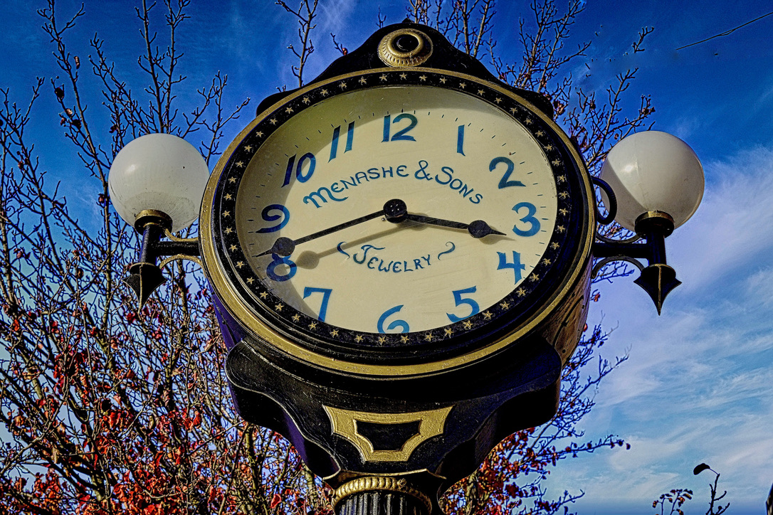 Menashe family releases statement following dramatic robbery | Westside ...